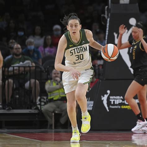 Breanna Stewart MaxeneCharmaine
