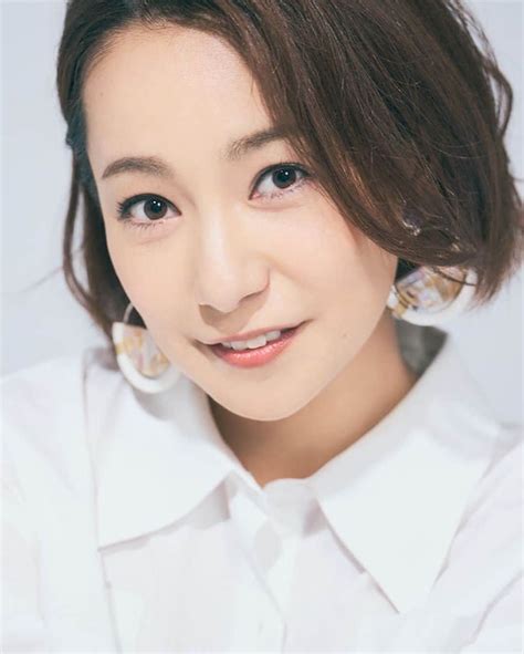三船美佳さんのインスタグラム写真 三船美佳instagram 「🤍 今日は満月🌕 地球のパワーみなぎる今朝 Story Webに