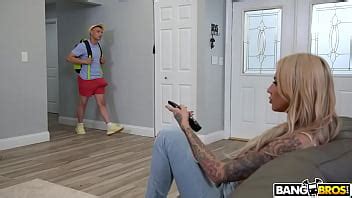 Step Mothers Are Always Helpful Xnxx