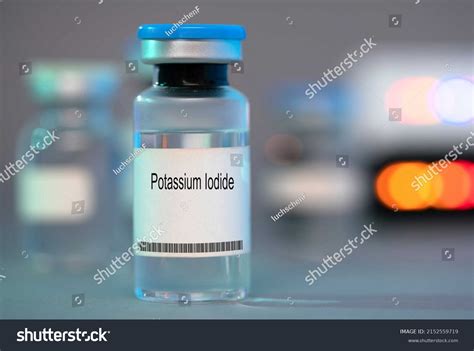 1 Imágenes Fotos De Stock Objetos En 3d Y Vectores Sobre Potassium Iodide Injection Shutterstock