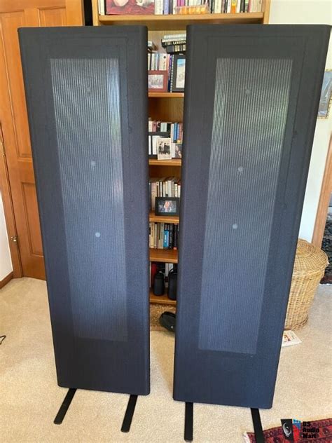 Magneplanar I Speakers Spectacular Sound Excellent Condition Dark Cherry And Black