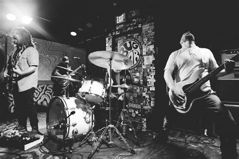 How Do I Be Emo🙁 R Emo