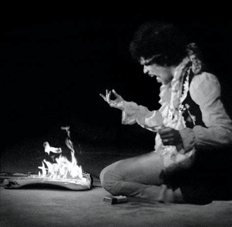 Whizzpast Remembering A Legend 10 Rock Star Quotes About Jimi Hendrix