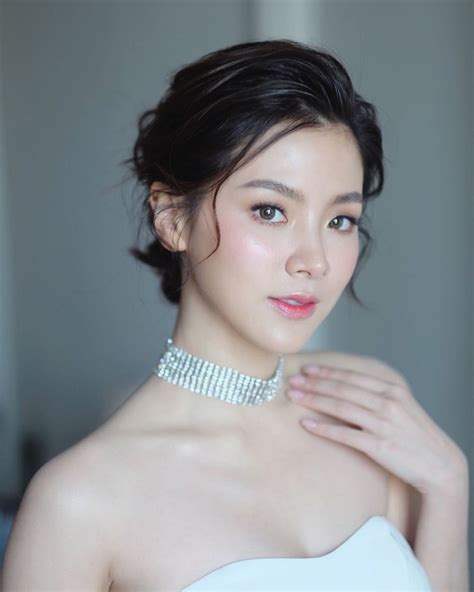 ใบเฟิร์น พิมพ์ชนก แจก 3 ขั้นตอนเปลี่ยนคิ้วบางเป็นคิ้วสวย ไม่หลอกตา ตามมาดู
