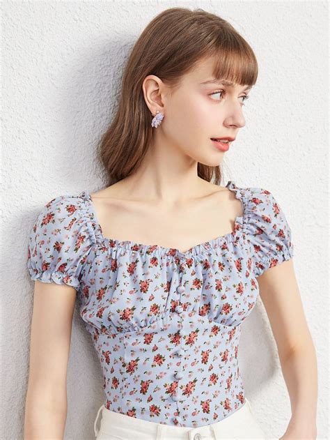 Ditsy Floral Print Puff Sleeve Blouse