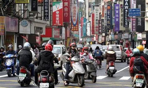 台灣億萬富豪破產，被日本老婆拋棄，街頭賣雞勞累去世 每日頭條