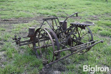 Black Hawk 2r Corn Planter Other Bigiron