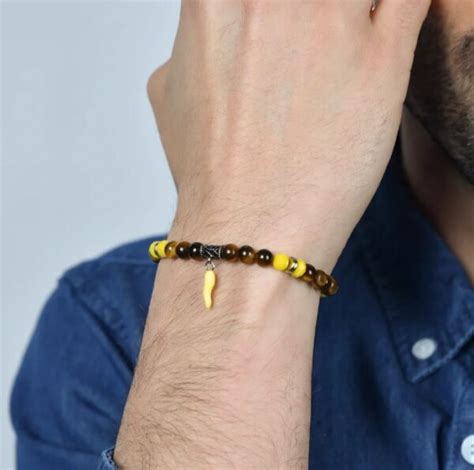 Bracciale Uomo Elastico Luca Barra Con Pietre Gialle E Occhio Di Tigre E Cornetto Verre Gioielli