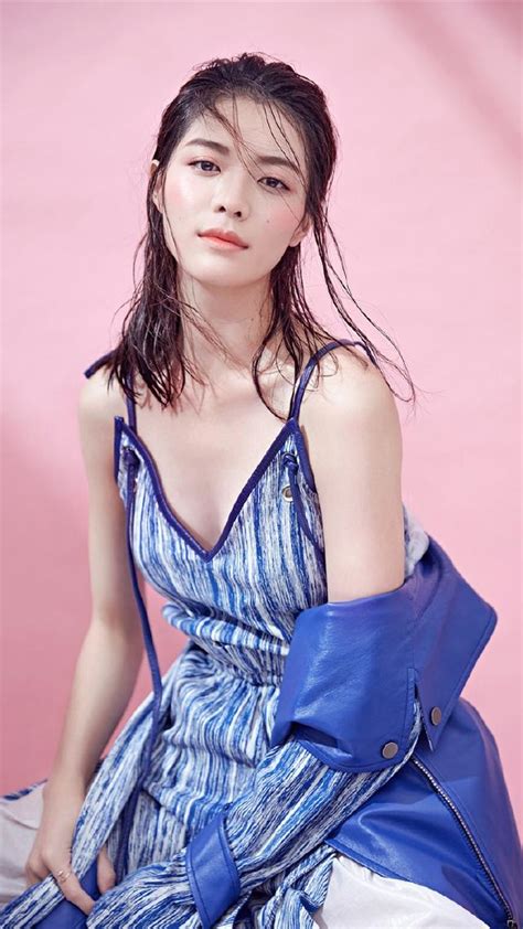 鍾楚曦性感甜美魅力無限 每日頭條