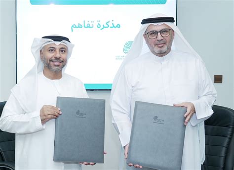 Watani Al Emarat Foundation And Social Media Pioneers Association Sign