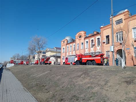 Появились первые кадры с места пожара в старинном здании в самом центре