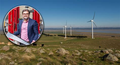 Aussie Inventor Solves Daunting Problem Facing Wind Farms