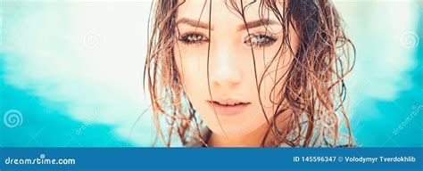 Ich Liebe Das Gef Hl Des Sauberen Haares Sexy Frau Mit Sinnlichem Make