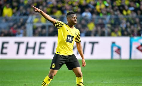 Bvb Moukoko Nach Enttäuschender Saison Vor Wechsel Mopo