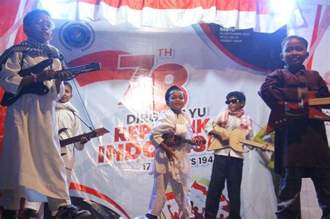 Gelar Malam Puncak HUT RI Ke 78 Kades Muchtar Apresiasi Kreativitas