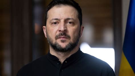 Zelenskyj Pení Pre Rokovania O Ukrajine Bez Ukrajiny Veľavravný Krok