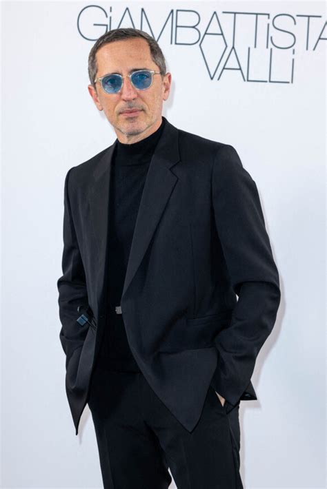 Photo Gad Elmaleh Au Photocall Du Défilé Femme Giambattista Valli