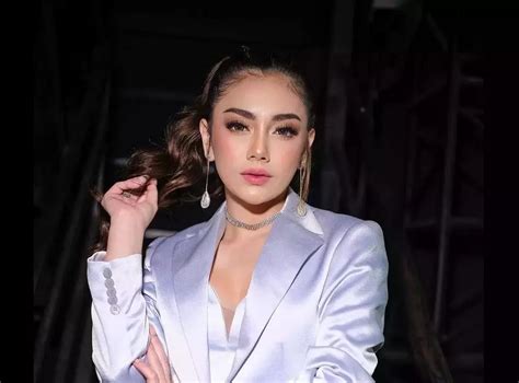 Celine Evangelista Bantah Punya Hubungan Spesial dengan Mayor Teddy