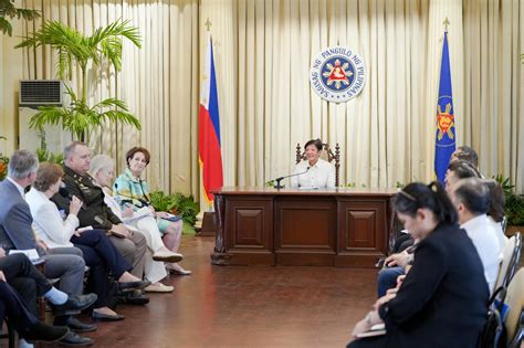Sa Pagbisita Sa Malacañang Pinagtibay Ng Mga Mambabatas Ng Us Ang