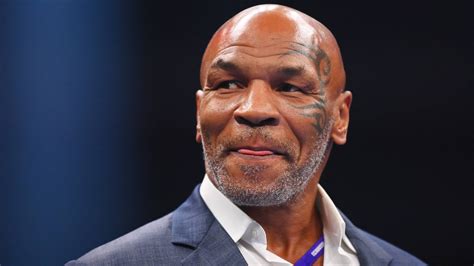 Jake Paul Vs Mike Tyson Tyson Fury Makes His Prediction Dazn News Gb