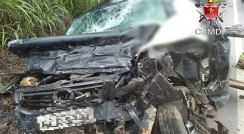 Motorista Morre Em Grave Acidente Com Caminhão Diário Da Manhã