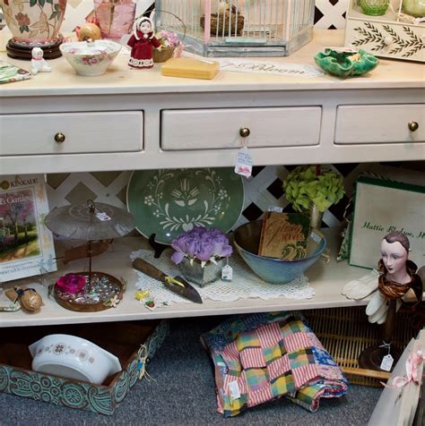 White Table W 3 Drawers
