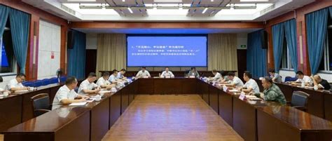 县委常委会学习贯彻刘小涛来平调研时的讲话精神：学深悟透精神实质 掀起干事创业热潮攻坚