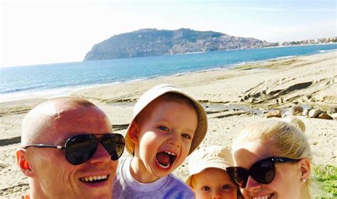 Futbolininkas D Šernas Su šeima Persikraustė į Turkiją Delfi Veidai