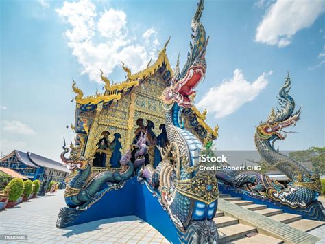 왓 롱 수 아 텐 치 앙 라이의 파란 사원 태국 5월에 대한 스톡 사진 및 기타 이미지 5월 건축 건축물 Istock