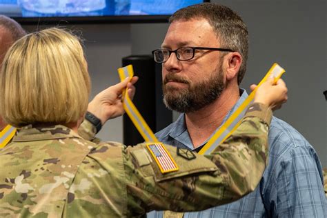 Usafmcom Finance Leaders Awarded Towson Medallions Article The