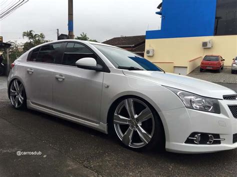 Chevrolet Cruze Hatch Rebaixado Rodas ZL1 Aro 20