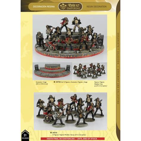 Escenario Con 12 Figuras O Figuras 12