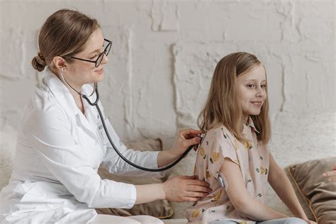 El Calendario De Visitas Médicas De Control Del Niño Sano De La Aap