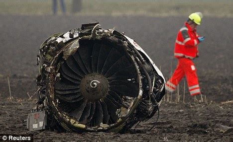 Electronic Devices May Cause Plane Crashes Older Aircraft Especially