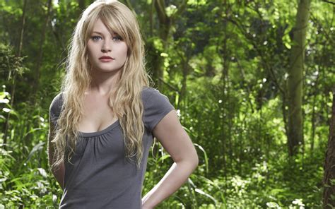 Emilie De Ravin Hd Wallpapers