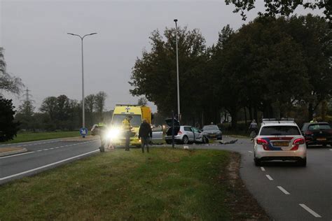 Flinke Schade Bij Botsing Tussen Twee Autos Rijssen