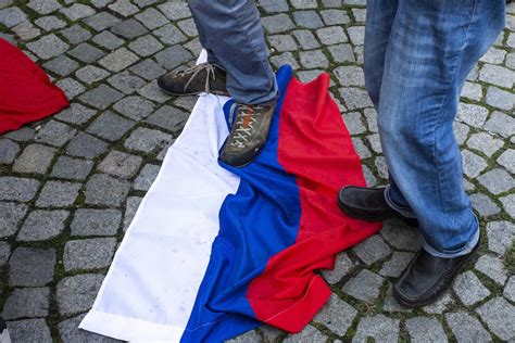 Russian Youth Revolt Against Putin