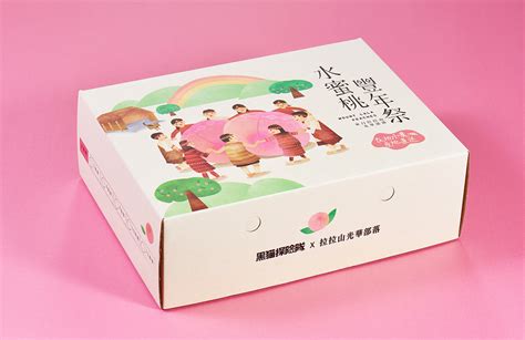 Packaging 黑貓探險隊x拉拉山光華部落 水蜜桃豐年祭 禮盒 On Behance