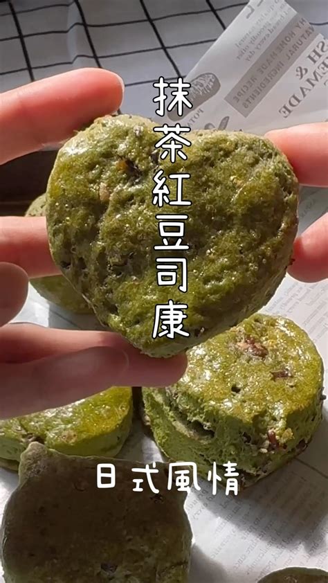 雨過天晴 睡美人巧克力吐司 全程無使用攪拌機 也能做出拉撕、柔軟的吐司 是不是懶人的福音呢？！ 利用水合法讓水份和麵粉 在足夠時間下自我