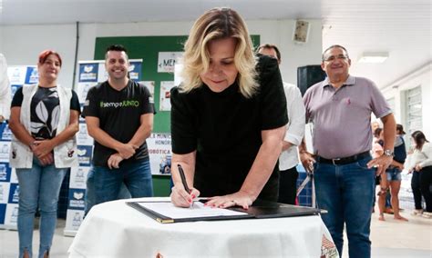 Prefeitura Entrega Ordem De Serviço Para Construção De Quadra Coberta