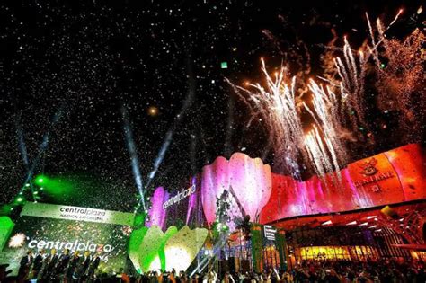 เปิดตัวสุดอลังการ เซ็นทรัลพลาซา นครราชสีมา เมื่อวันศุกร์ที่ 3 พ ย 60 ที่ผ่านมาสร้างปรากฏการณ์