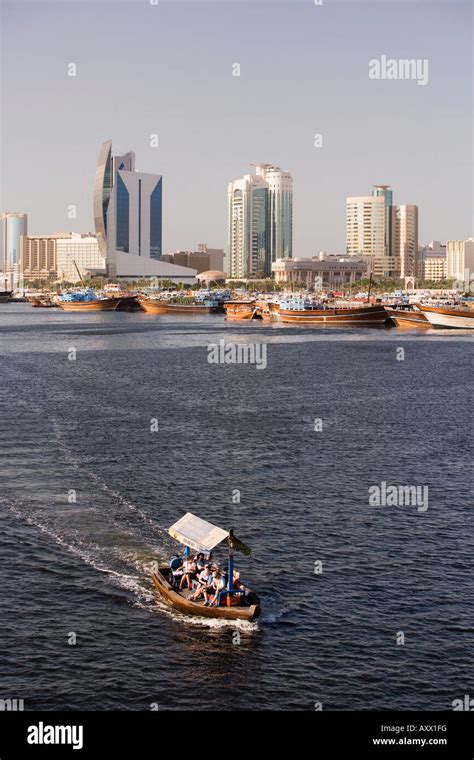Dubai Creek Khor Dubai Dhow Kaianlage Und Handelszentrum Deira