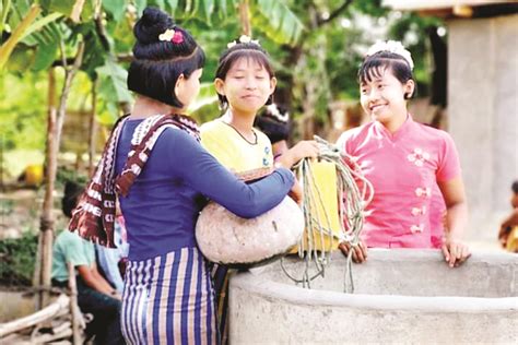 မြန်မာတို့၏ ရိုးရာယဉ်ကျေးမှုနှင့် ဝတ်စားဆင်ယင် ထုံးဖွဲ့မှုများ