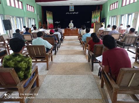 ခရမ်းမြို့တွင် နိုင်ငံခြားအရက်အမျိုးမျိုး တရားမဝင်ရောင်းချခြင်းအပေါ် အခွန်အမှတ်တံဆိပ် ကပ်နှိပ