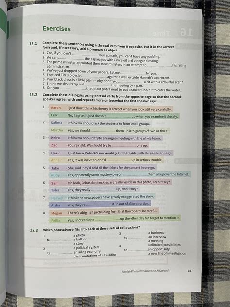 English Phrasal Verbs in Use - advanced màu