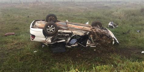 Duas Pessoas Morrem E Três Ficam Feridas Em Acidente Entre Carro E
