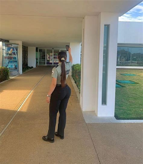 Susana Navarrete Integrante De La Guardia Nacional Que Cautiva Las