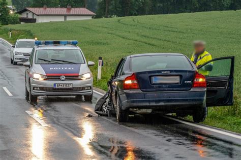 Fahrzeugbergung nach Verkehrsunfall auf der L105 bei Preßbach FF