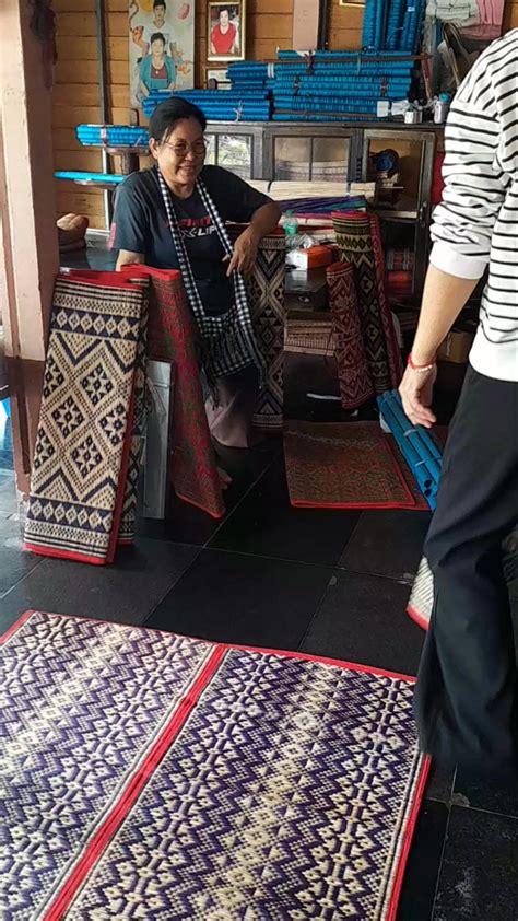 กลุ่มทอสาดบ้านโคกก่องตำบลสร้อยพร้าวอำเภอหนองหานจังหวัดอุดรธานี 25 หมู่ 3 กลุ่มทอสาดบ้านโคก