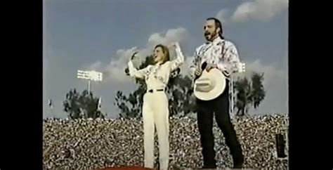 The Problem With The Asl Performer At The Super Bowl Sound For Light